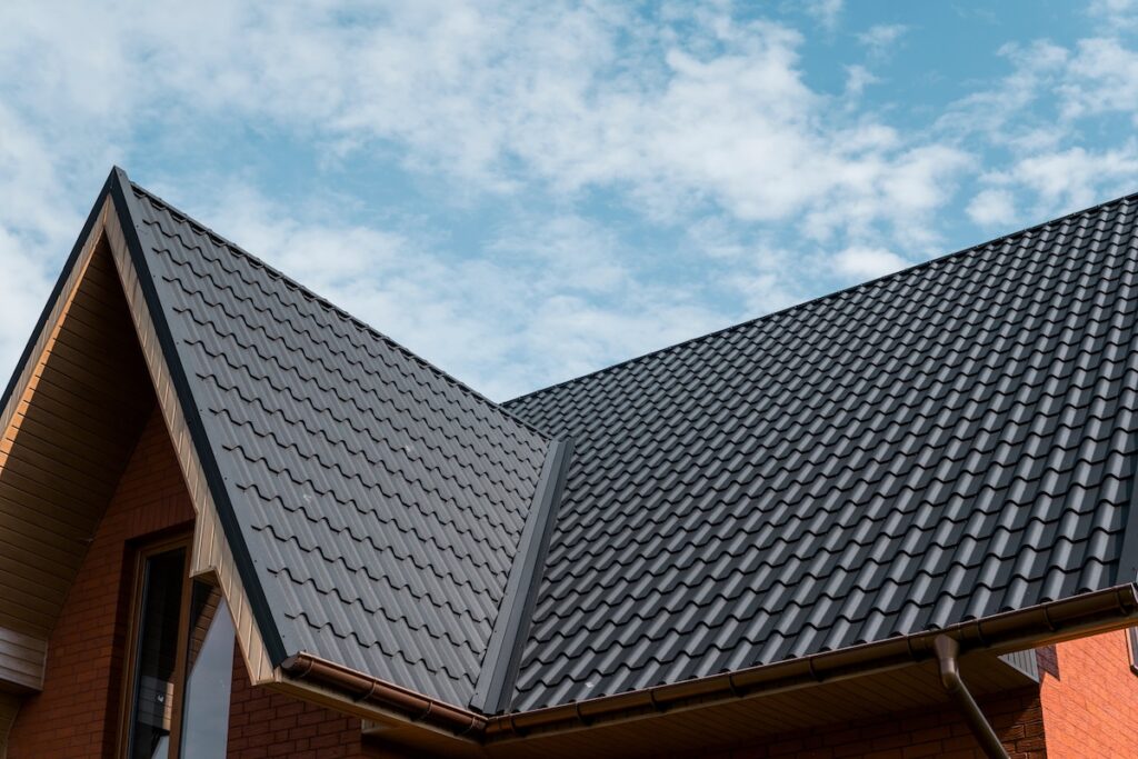 7 Reasons To Consider Metal Roof That Looks Like Shingles
